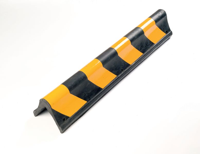 TRAF709 – Reflective Rubber Corner Protectors – 100 x 100mm – North Safety